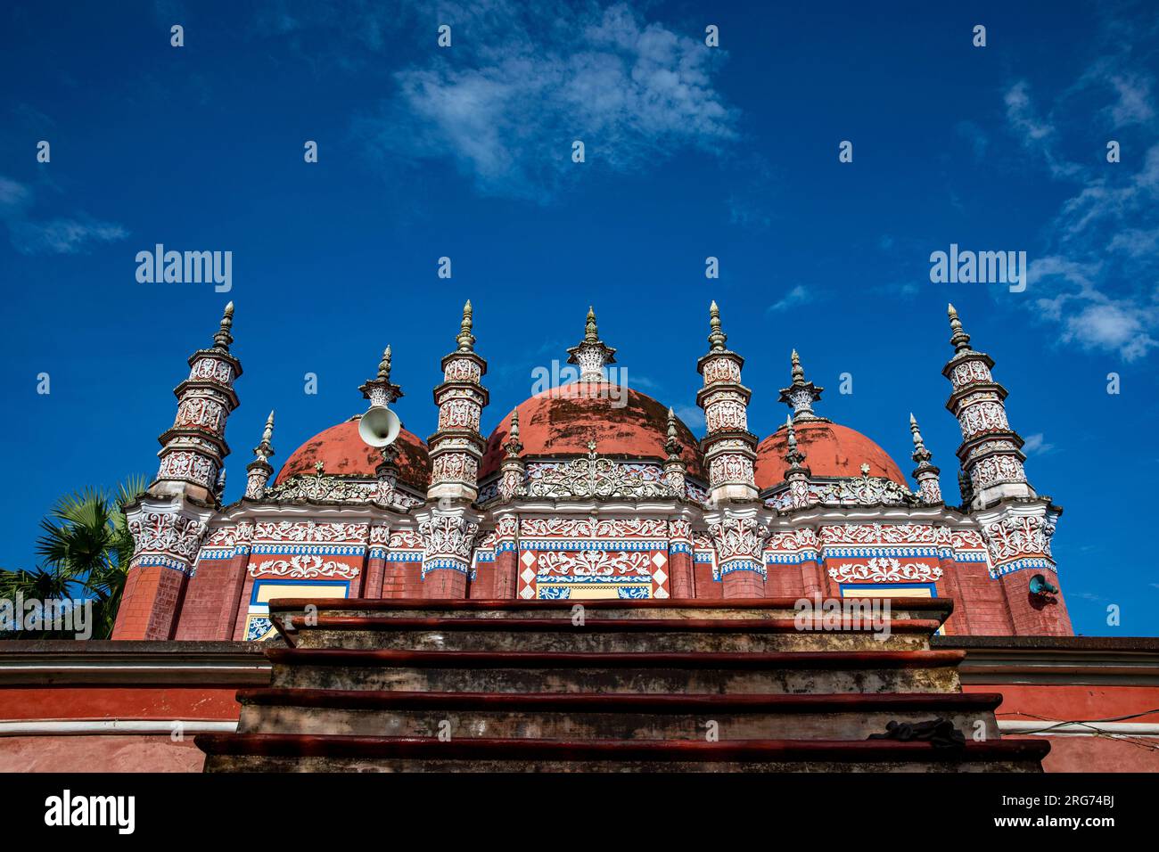 Mia bari mosque barisal hi-res stock photography and images - Alamy
