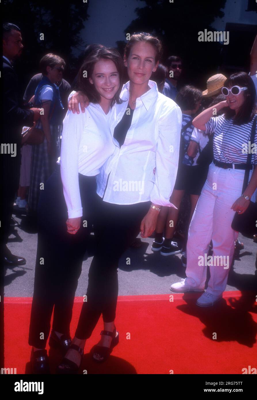 Jamie Lee Curtis House Arrest