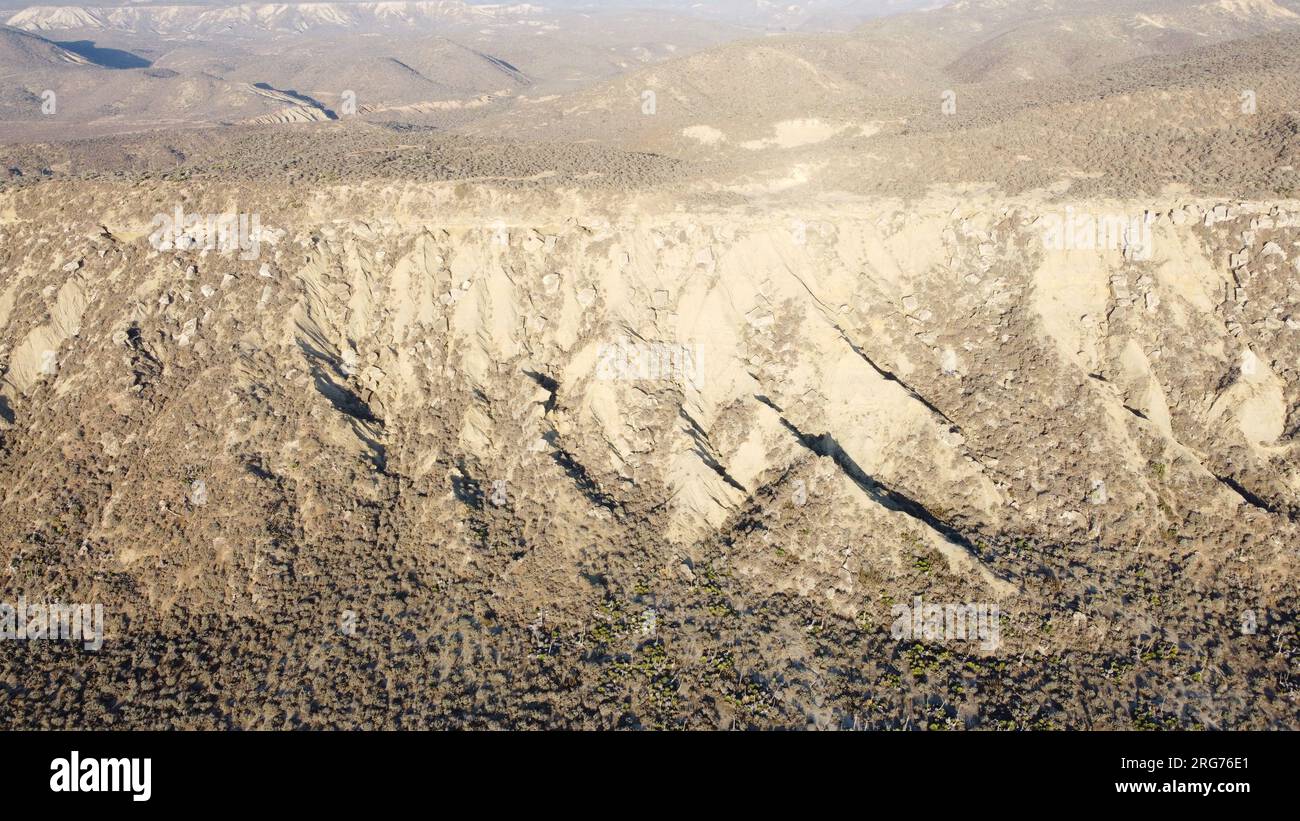 Desert cliffs baja hi-res stock photography and images - Alamy