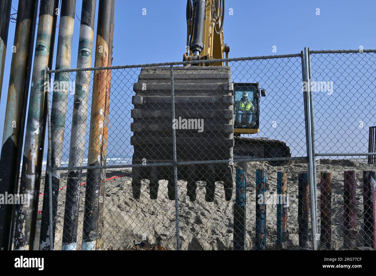 Tijuana, Mexico. 07th Aug, 2023. Border construction continues on the ...
