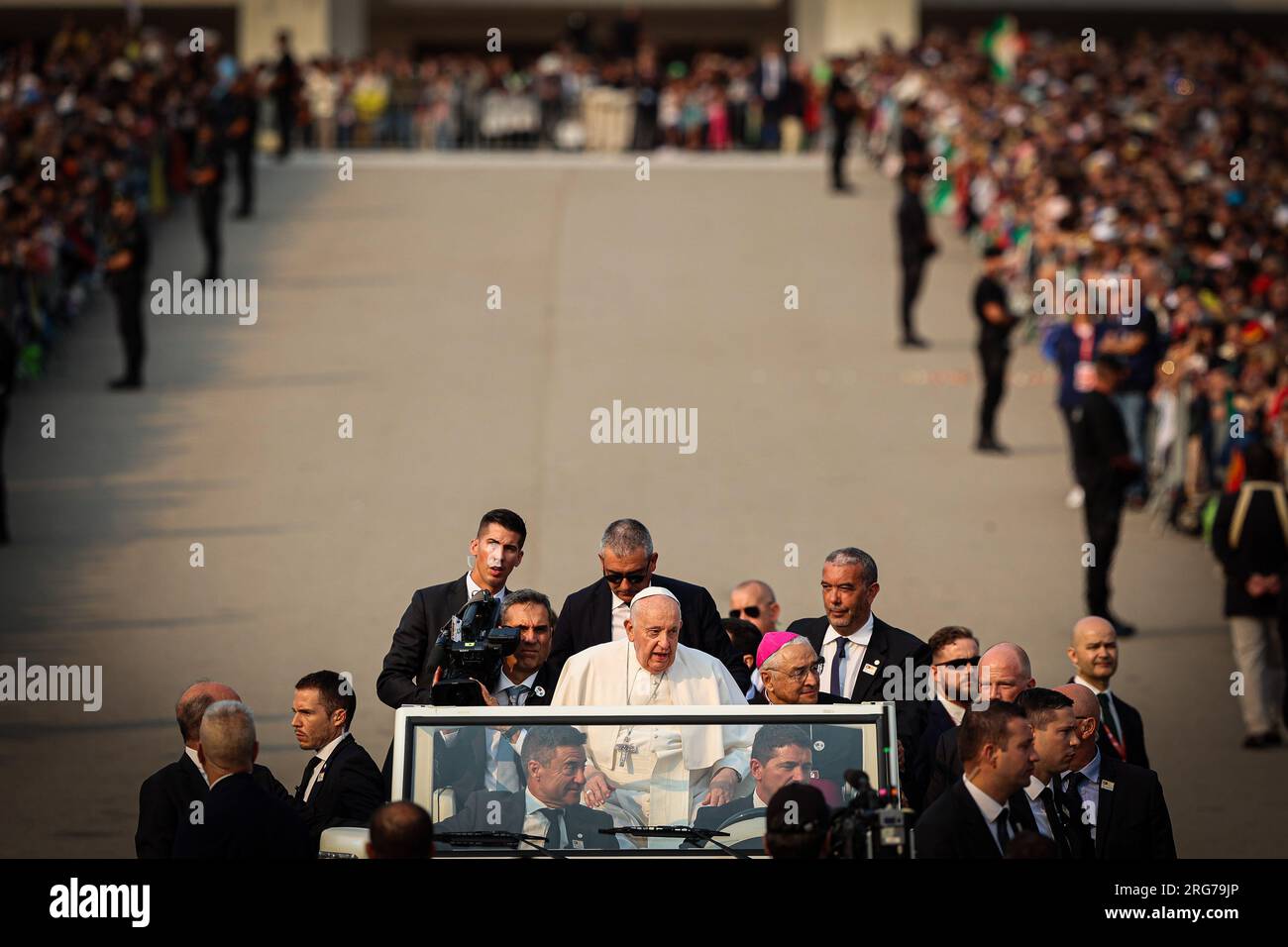 Fatima, Portugal. 05th Aug, 2023. Pope Francis waves from the ...