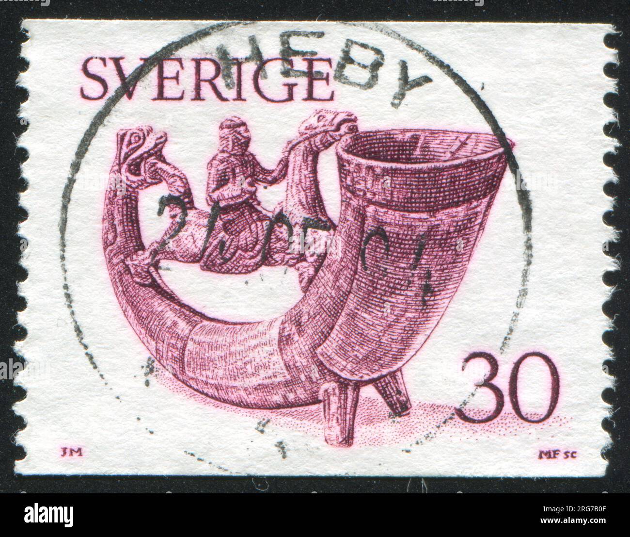 SWEDEN - CIRCA 1976: stamp printed by Sweden, shows Drinking horn ...