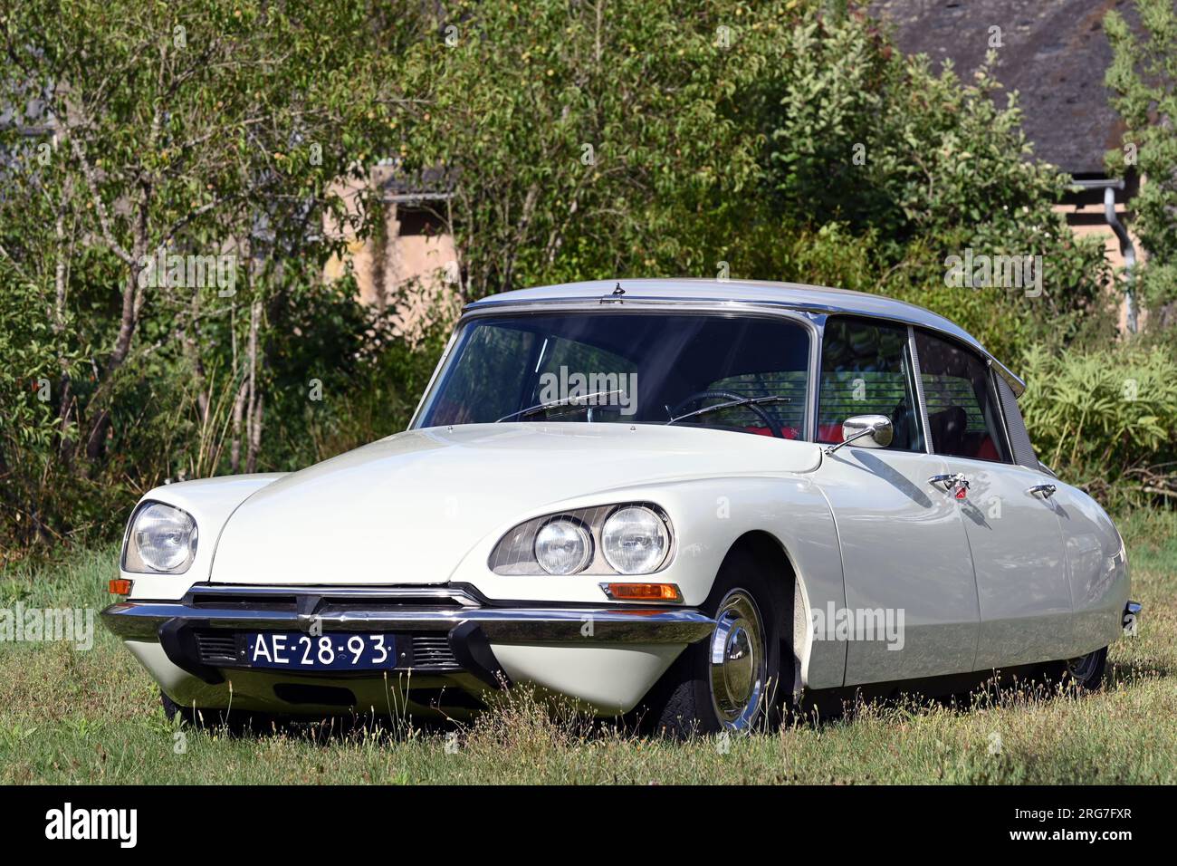 Citroen ds car hi-res stock photography and images - Alamy