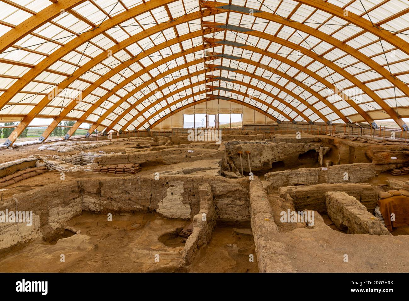 Catalhoyuk is oldest town in world with large Neolithic and ...