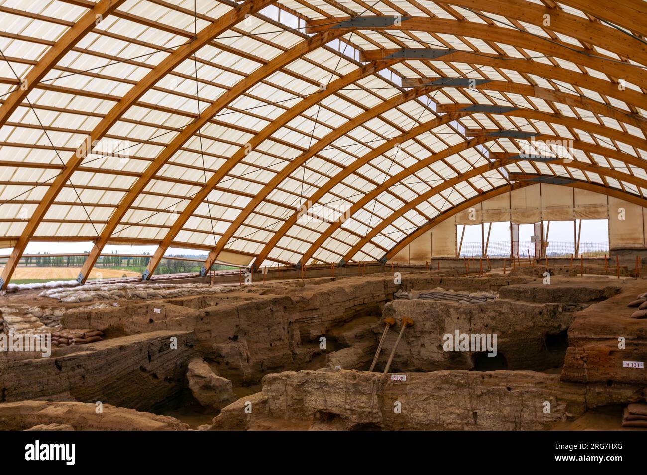 Catalhoyuk is oldest town in world with large Neolithic and ...