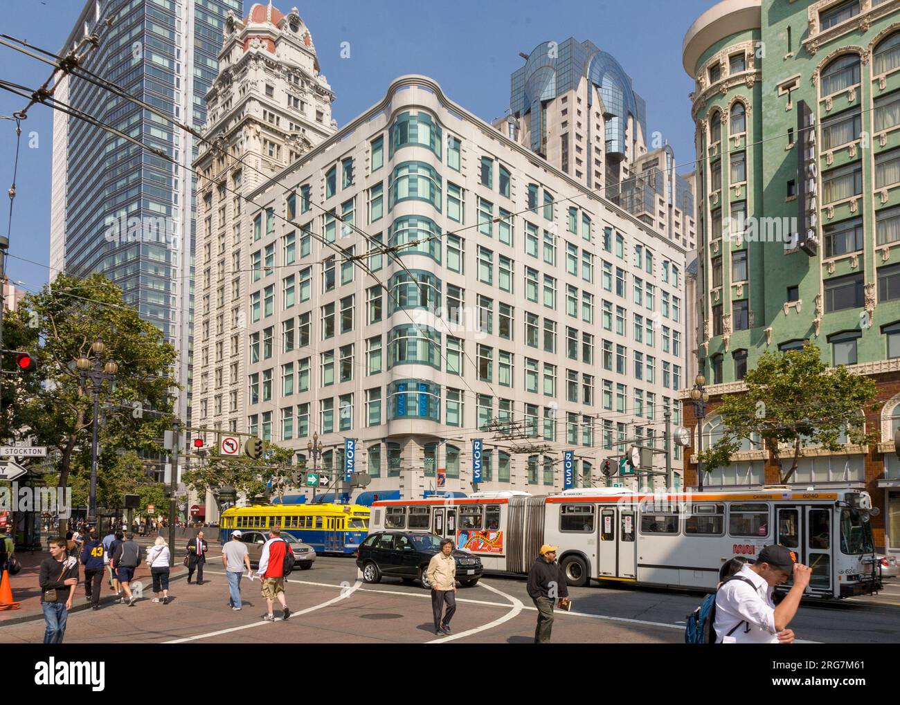 Overhead bus hi-res stock photography and images - Alamy