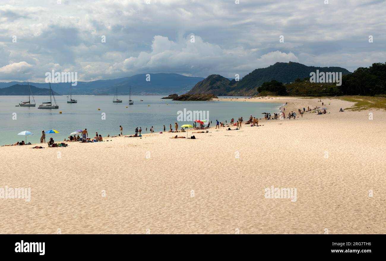 Playa de Rodas sandy beach, Cies Islands, Atlantic Islands Galicia ...