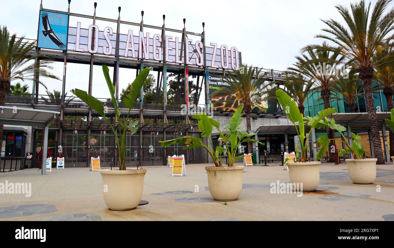 Los Angeles, California: The Los Angeles Zoo and Botanical Gardens at ...