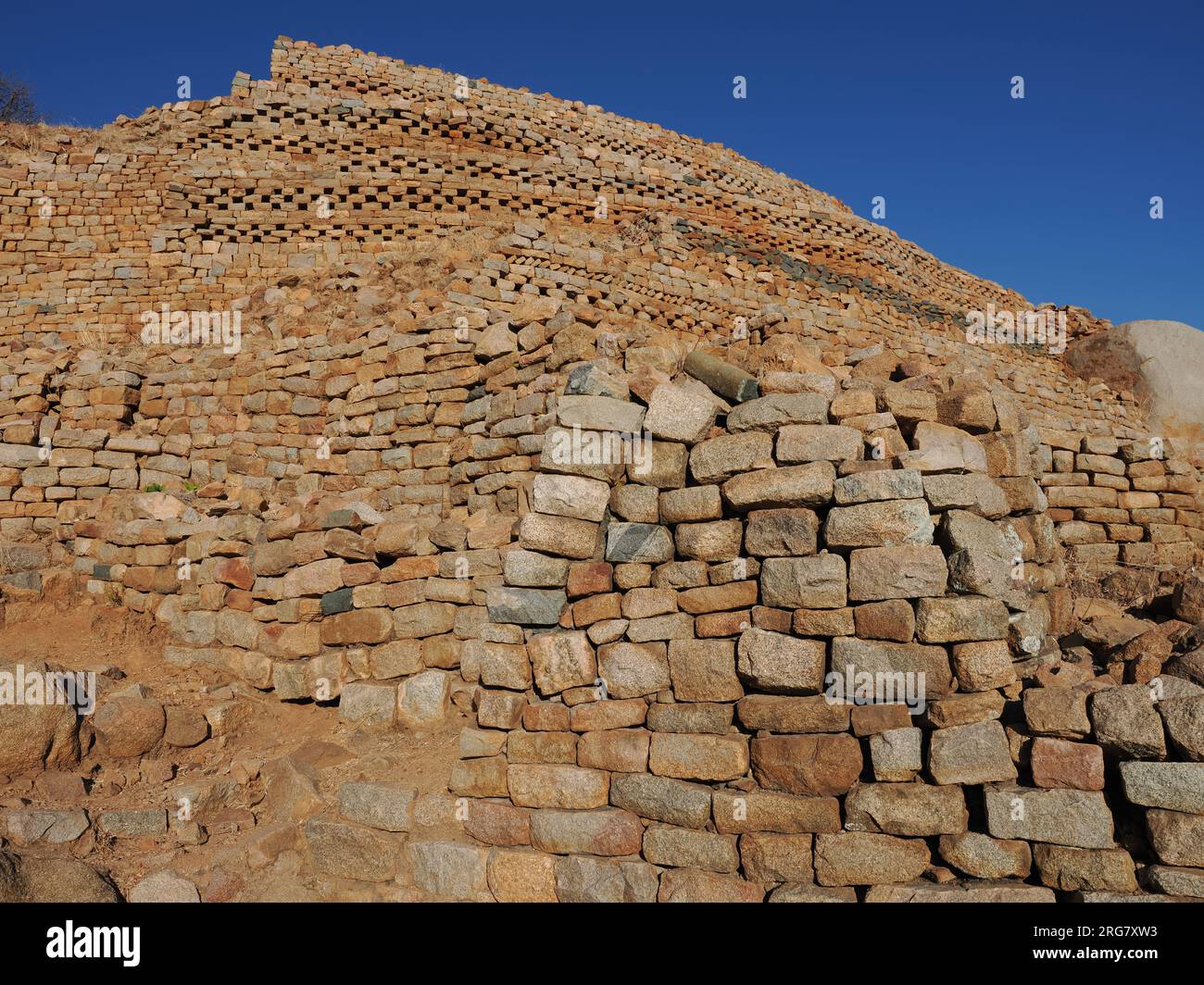 Walls of the Khami Ruins, Zimbabwe Stock Photo - Alamy