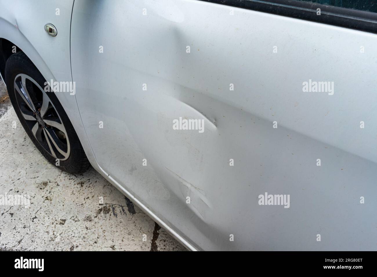 Large dent hi-res stock photography and images - Alamy