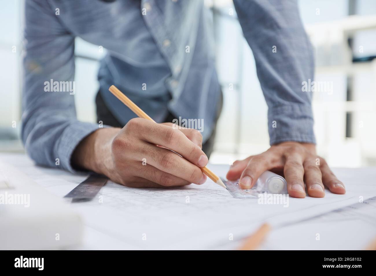 Engineer designs works according to drawings and collaborates in ...