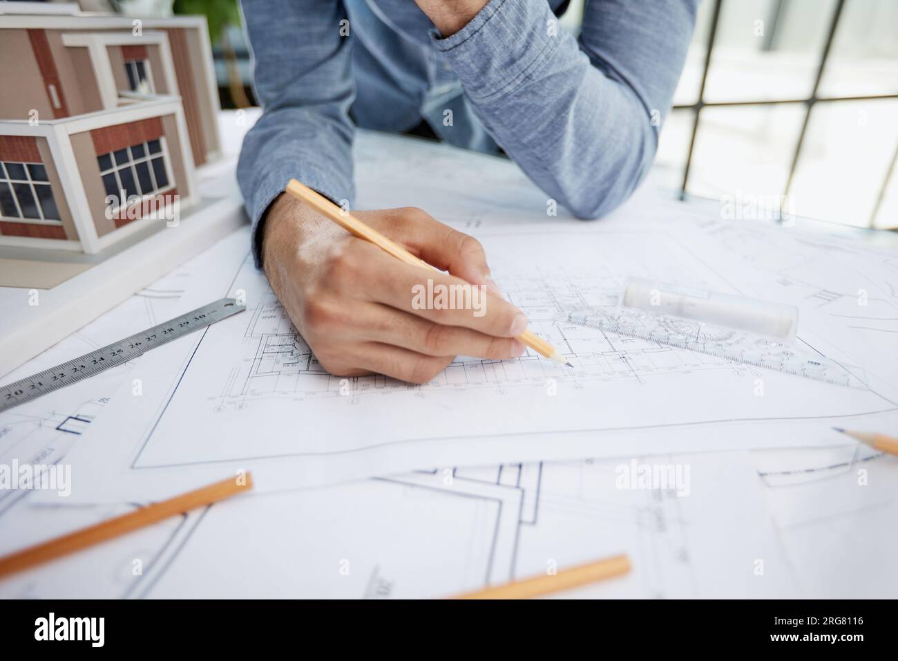 Engineer designs works according to drawings and collaborates in ...