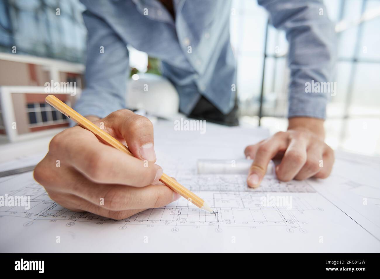 Engineer designs works according to drawings and collaborates in ...