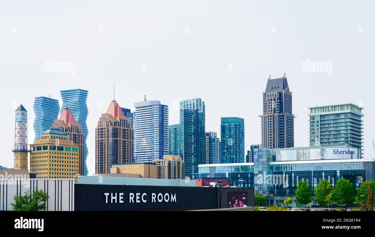 Mississauga, Canada, City skyline with modern skyscrapers and ...