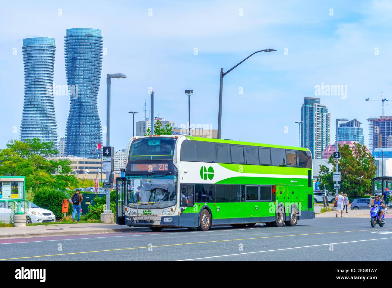 Go Bus or Omnibus, Mississauga, Canada Stock Photo - Alamy
