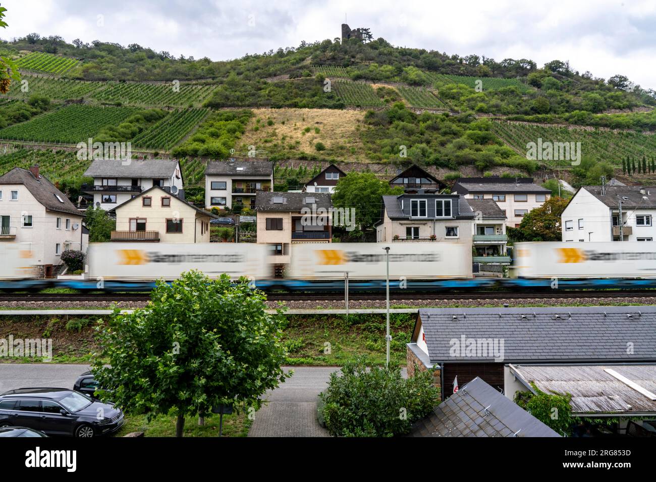 Upper Middle Rhine Valley, railway line on the right bank of the Rhine ...
