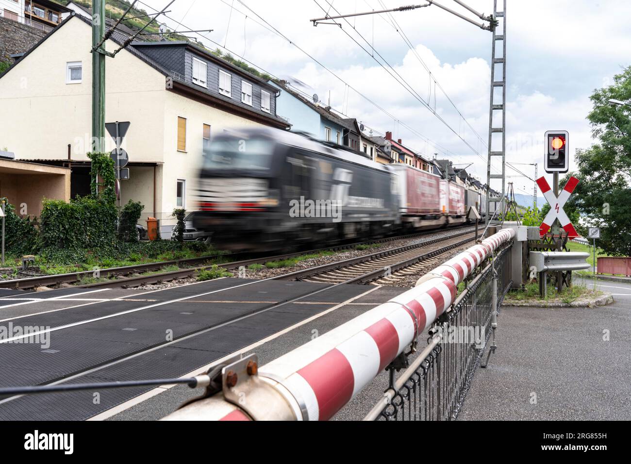 Upper Middle Rhine Valley, railway line on the right bank of the Rhine ...