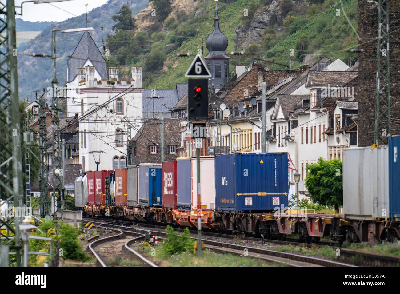 Upper Middle Rhine Valley, railway line on the right bank of the Rhine ...