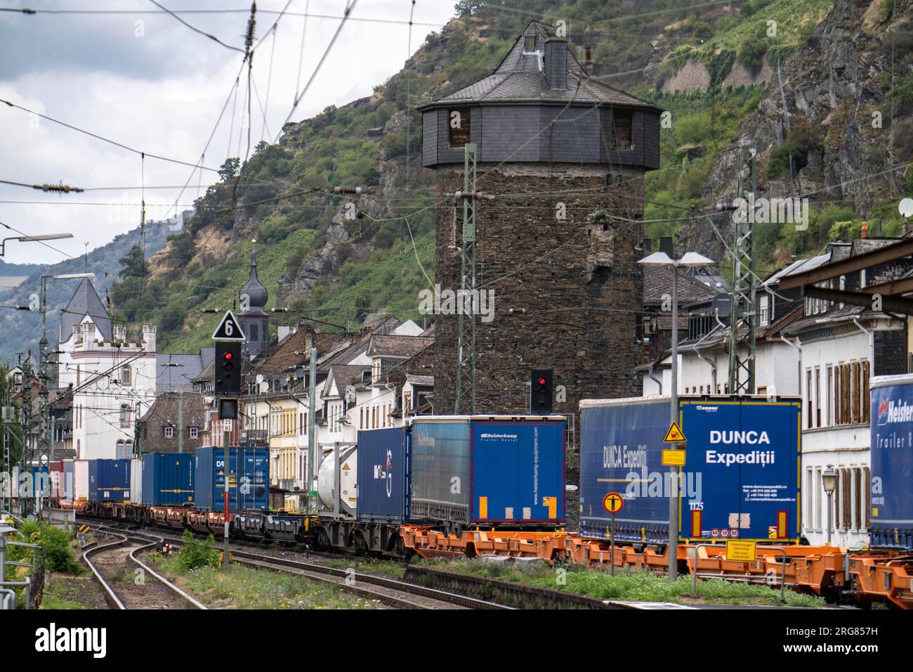 Upper Middle Rhine Valley, railway line on the right bank of the Rhine ...