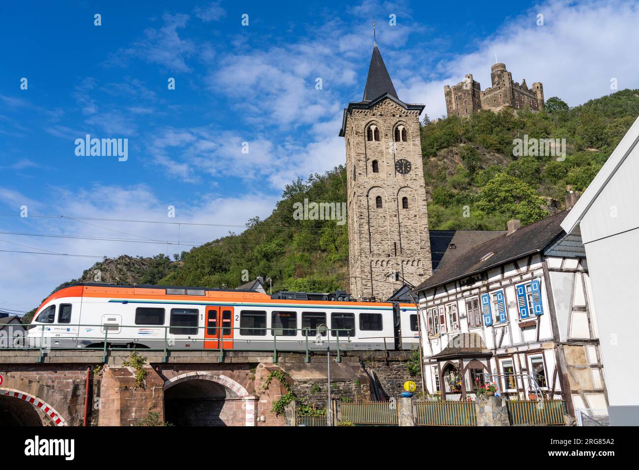 Upper Middle Rhine Valley, railway line on the right bank of the Rhine ...