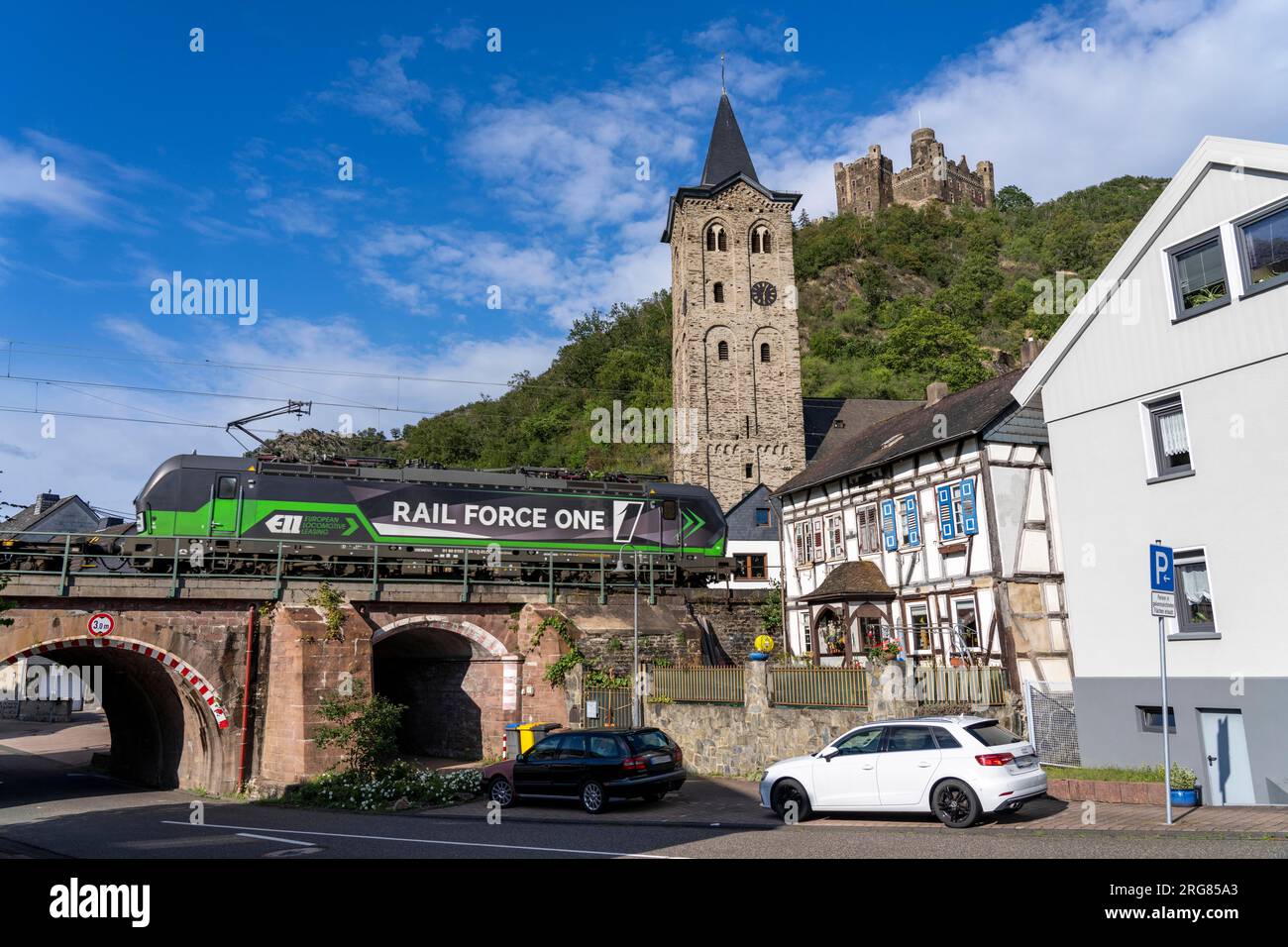 Upper Middle Rhine Valley, railway line on the right bank of the Rhine ...