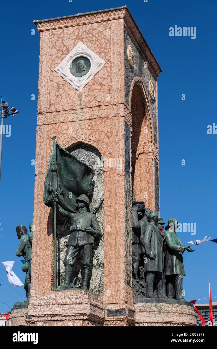Turkish soldier turkey statue hi-res stock photography and images - Alamy