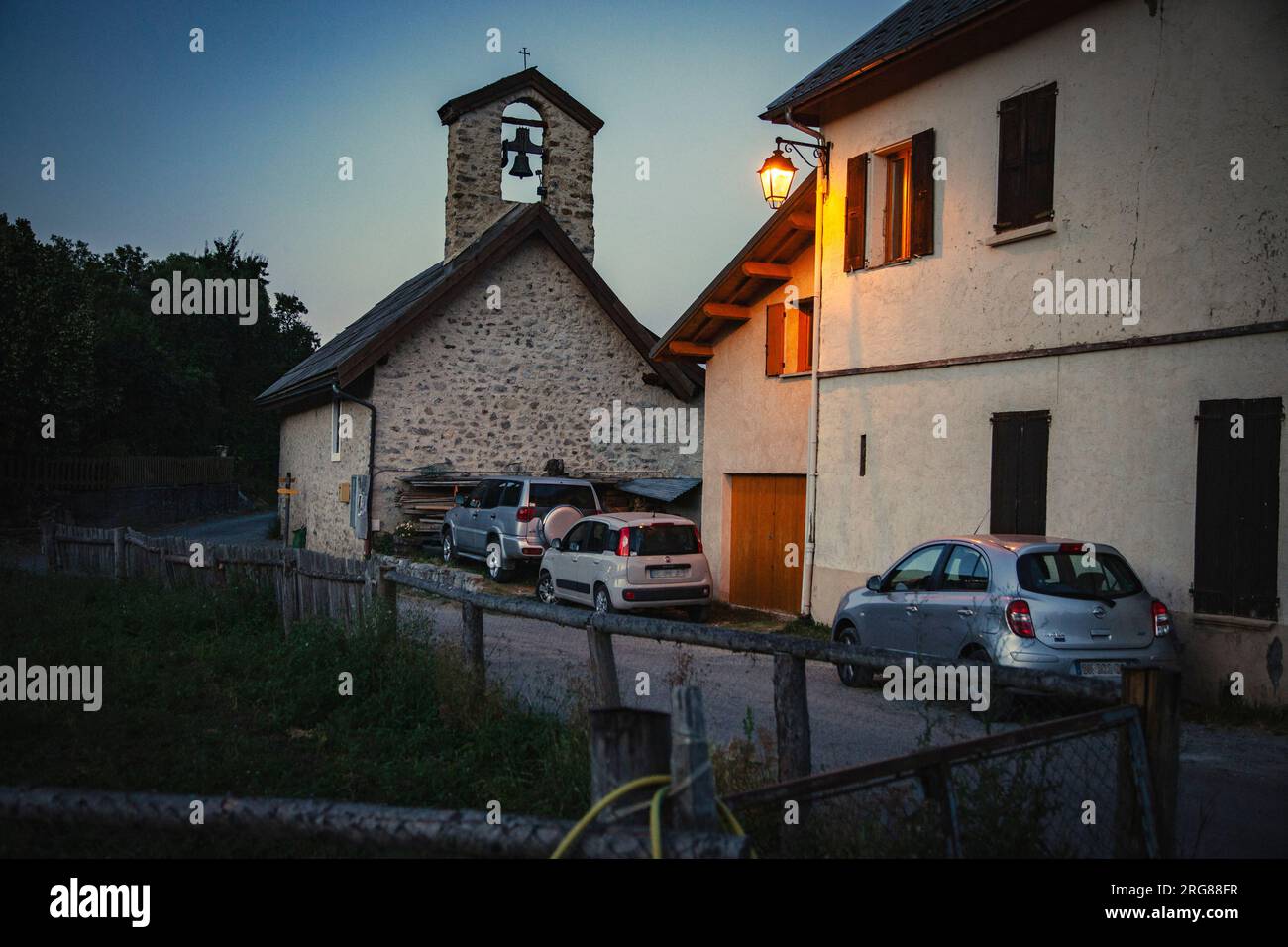 Vernet, France. 08th Aug, 2023. In the early morning light of Haut ...