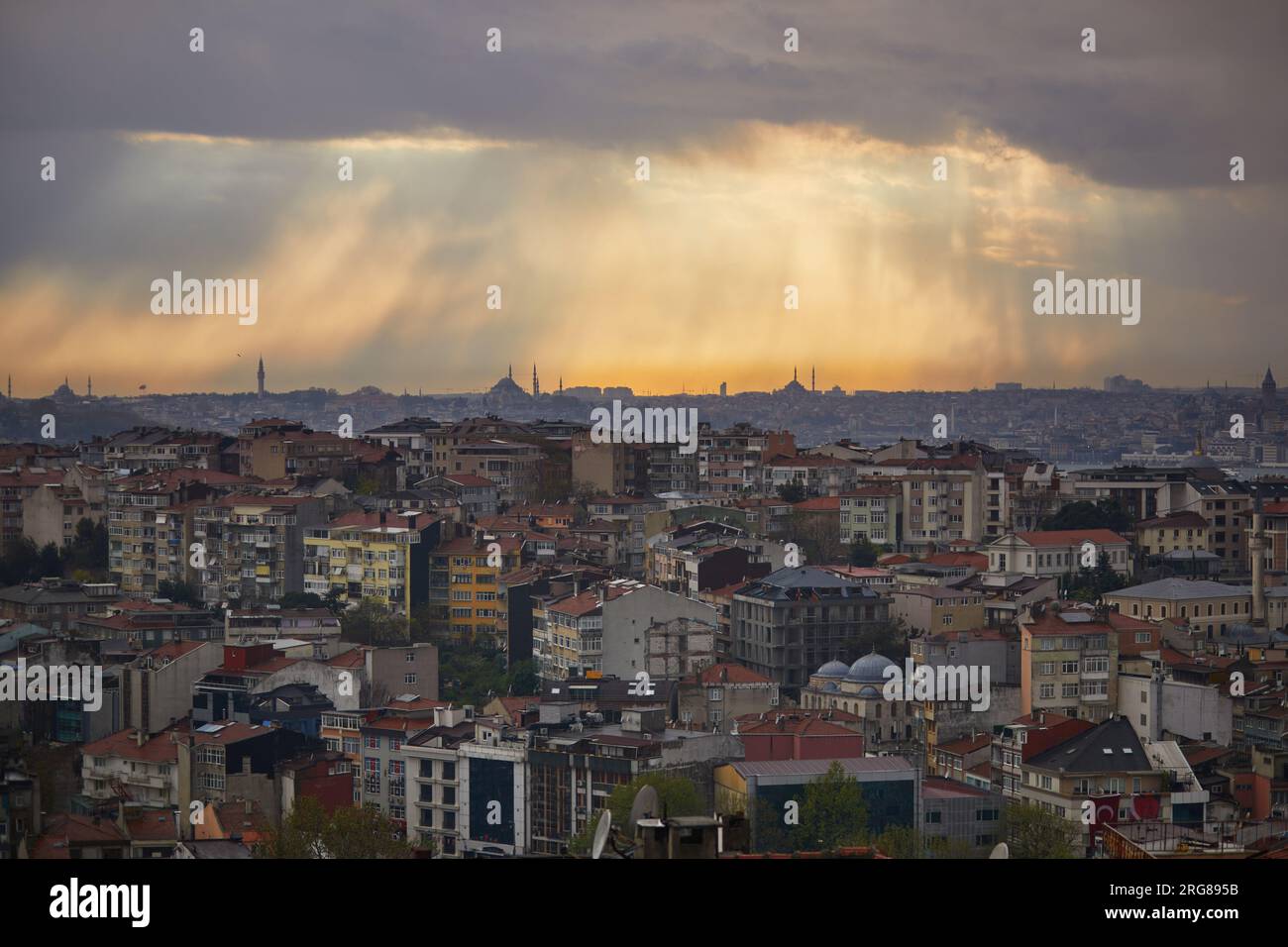 Scenic view of Uskudar district on the Asian side of Istanbul, Turkey ...