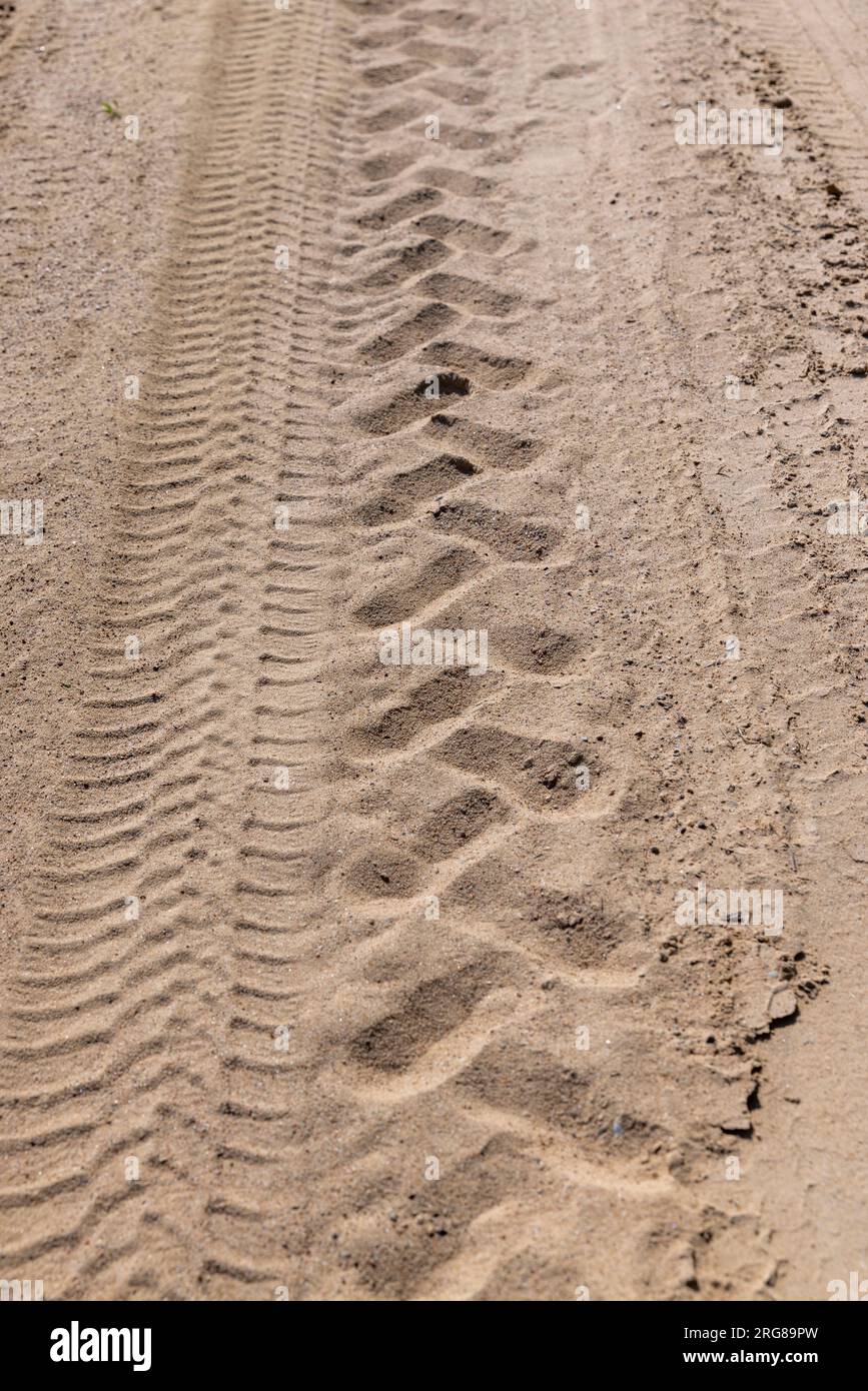 Simple cars hi-res stock photography and images - Alamy