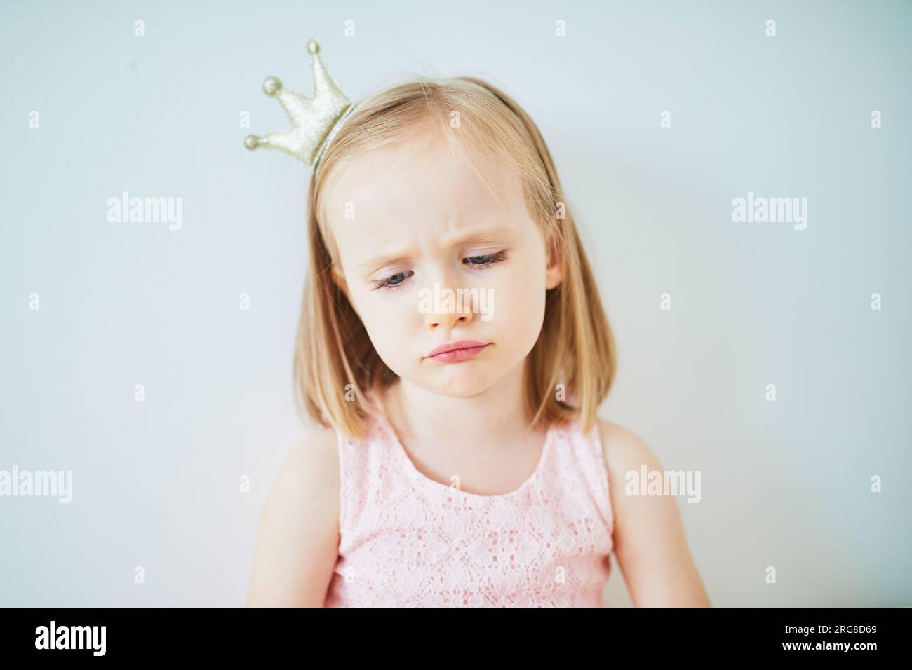 Grumpy child game hi-res stock photography and images - Alamy