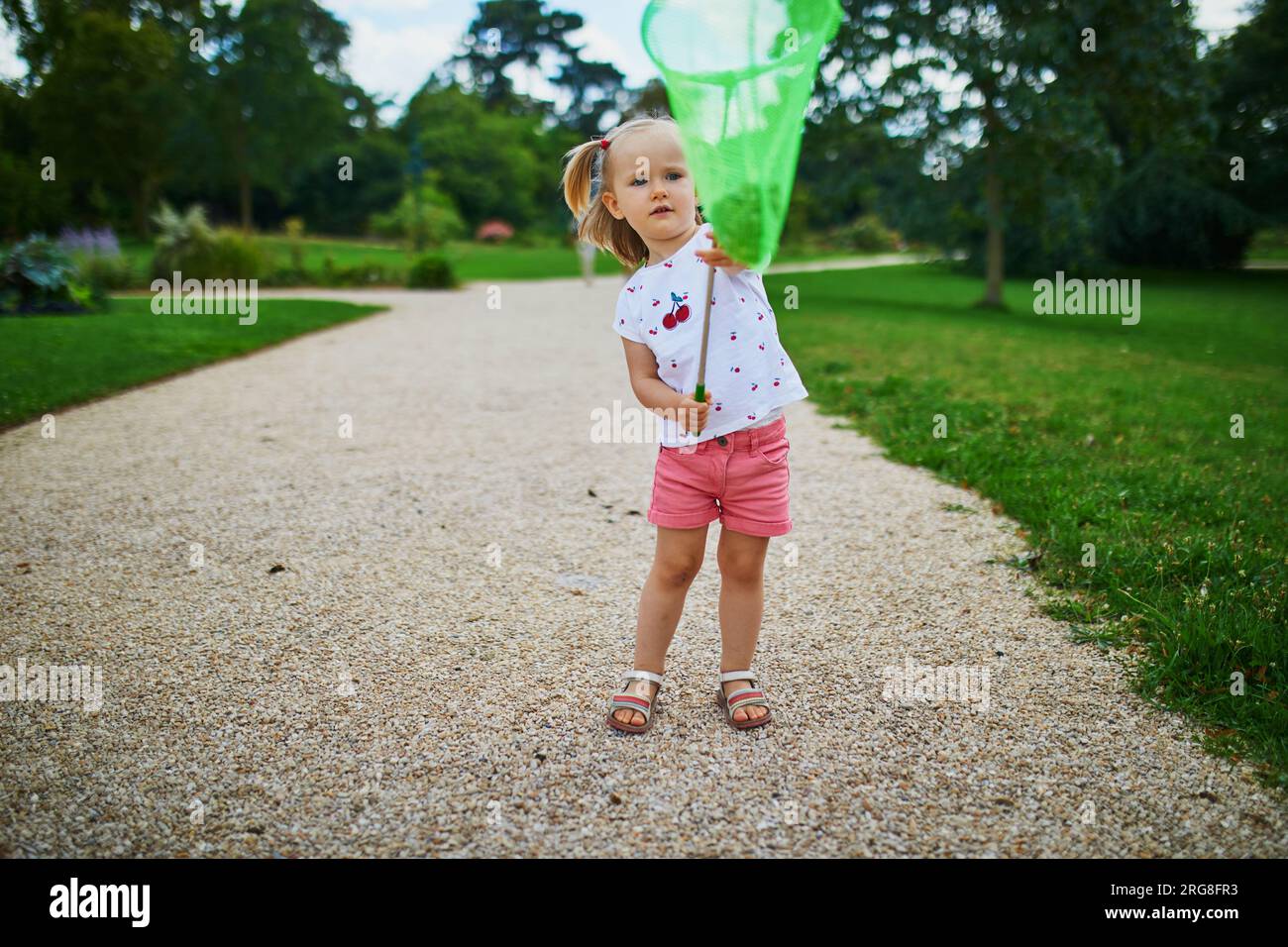 Scoop net hi-res stock photography and images - Alamy
