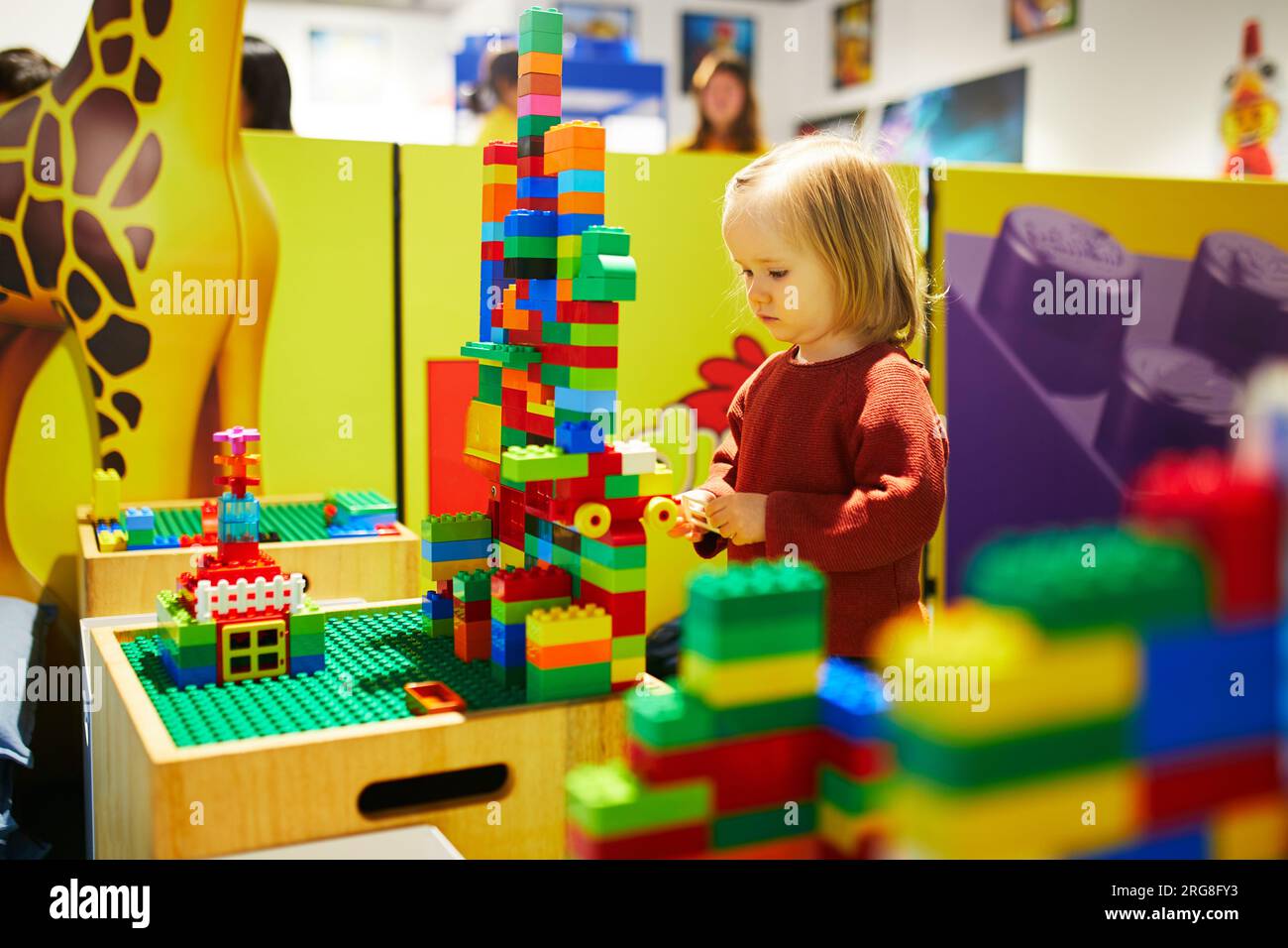 Building games in class hi-res stock photography and images - Alamy