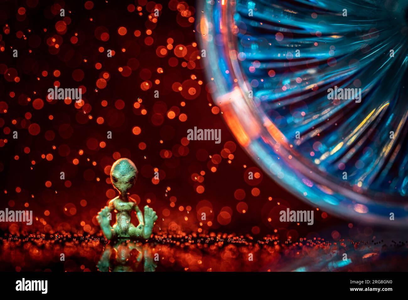 Take me to your leader, Miniature alien in a simulated outer space ...