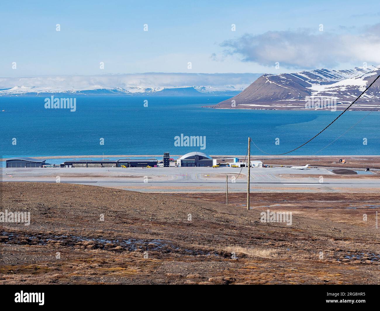 Longyearbyen svalbard norway airport hi-res stock photography and ...