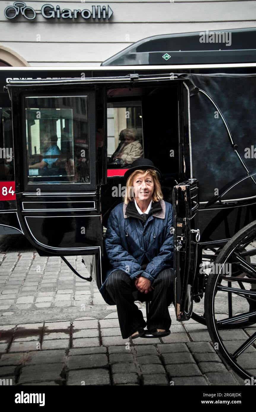 Horse cab hi-res stock photography and images - Alamy