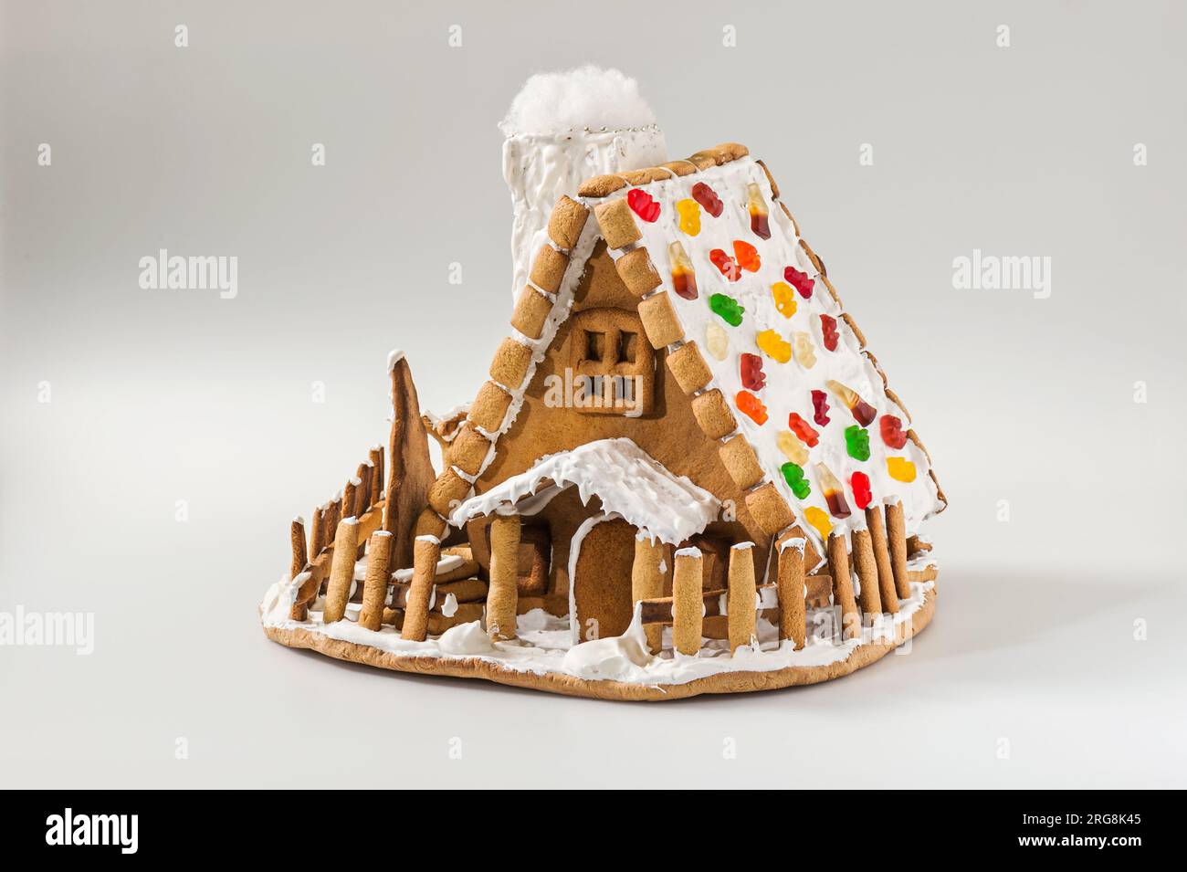 Gingerbread roof hi-res stock photography and images - Alamy