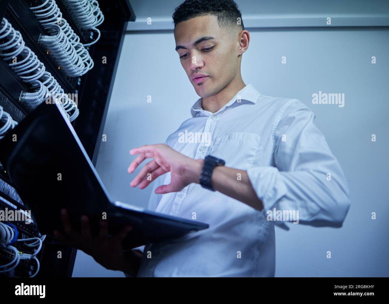 Supercomputer server room data center hi-res stock photography and ...