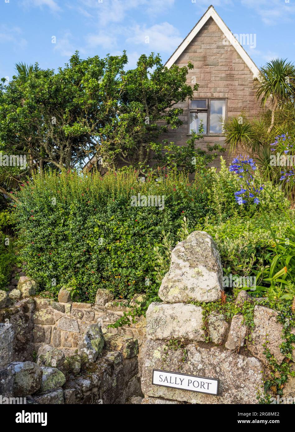 Sally port hi-res stock photography and images - Alamy