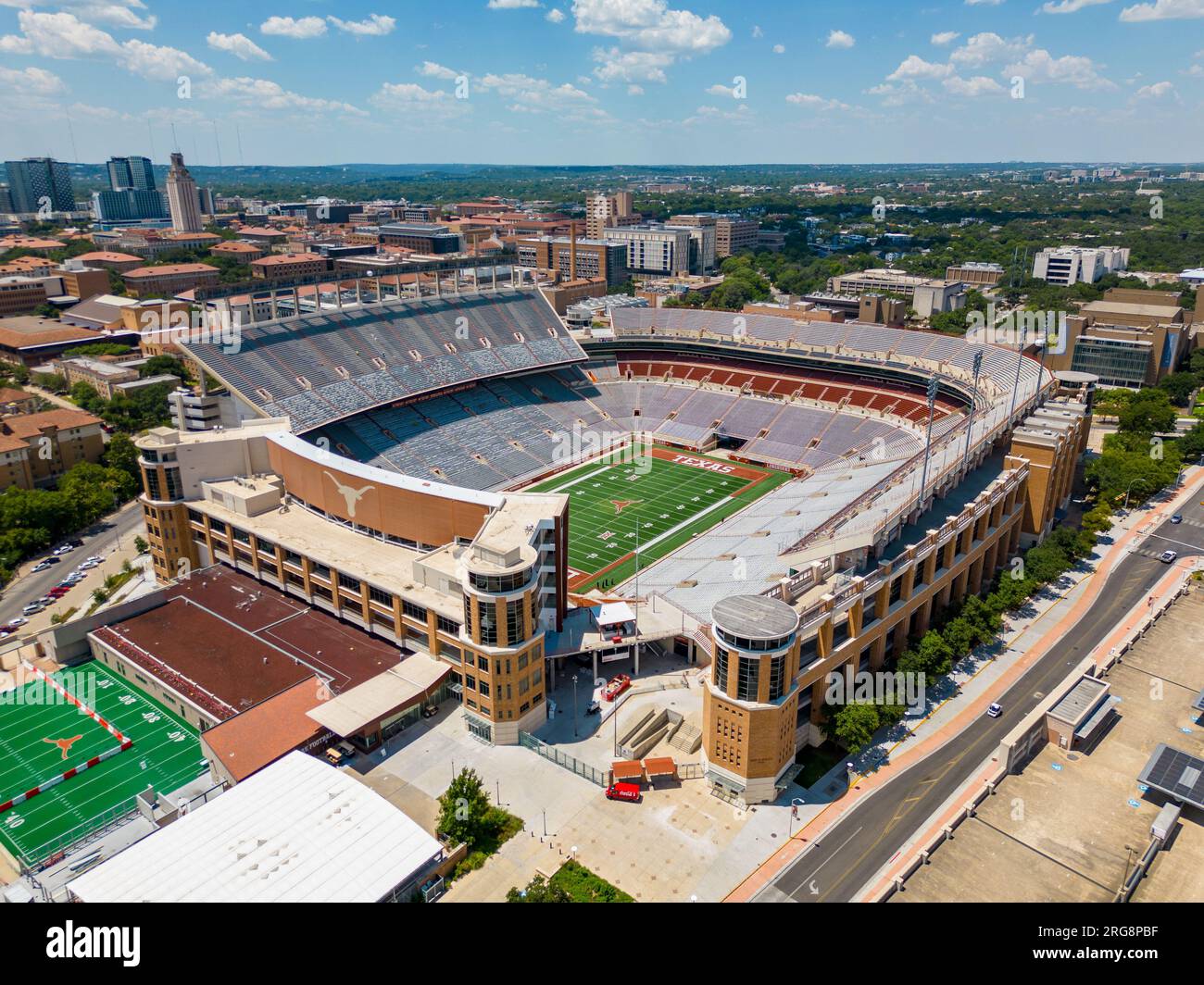 Texas memorial stadium hi-res stock photography and images - Alamy