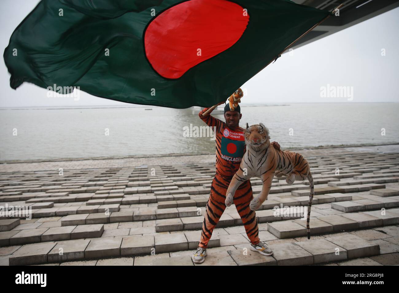 Shoaib Ali Bukhari, a die-hard fan of the Bangladesh Cricket who paints ...