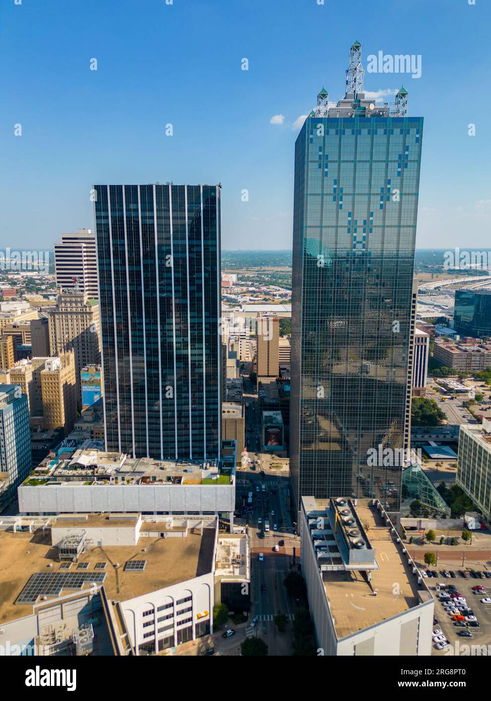 Renaissance Tower Dallas Location Directions