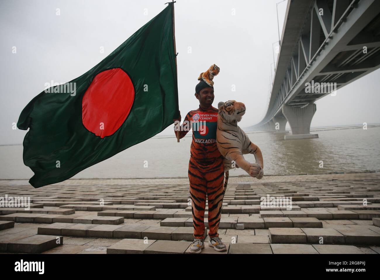Bridge tournament asia hi-res stock photography and images - Alamy