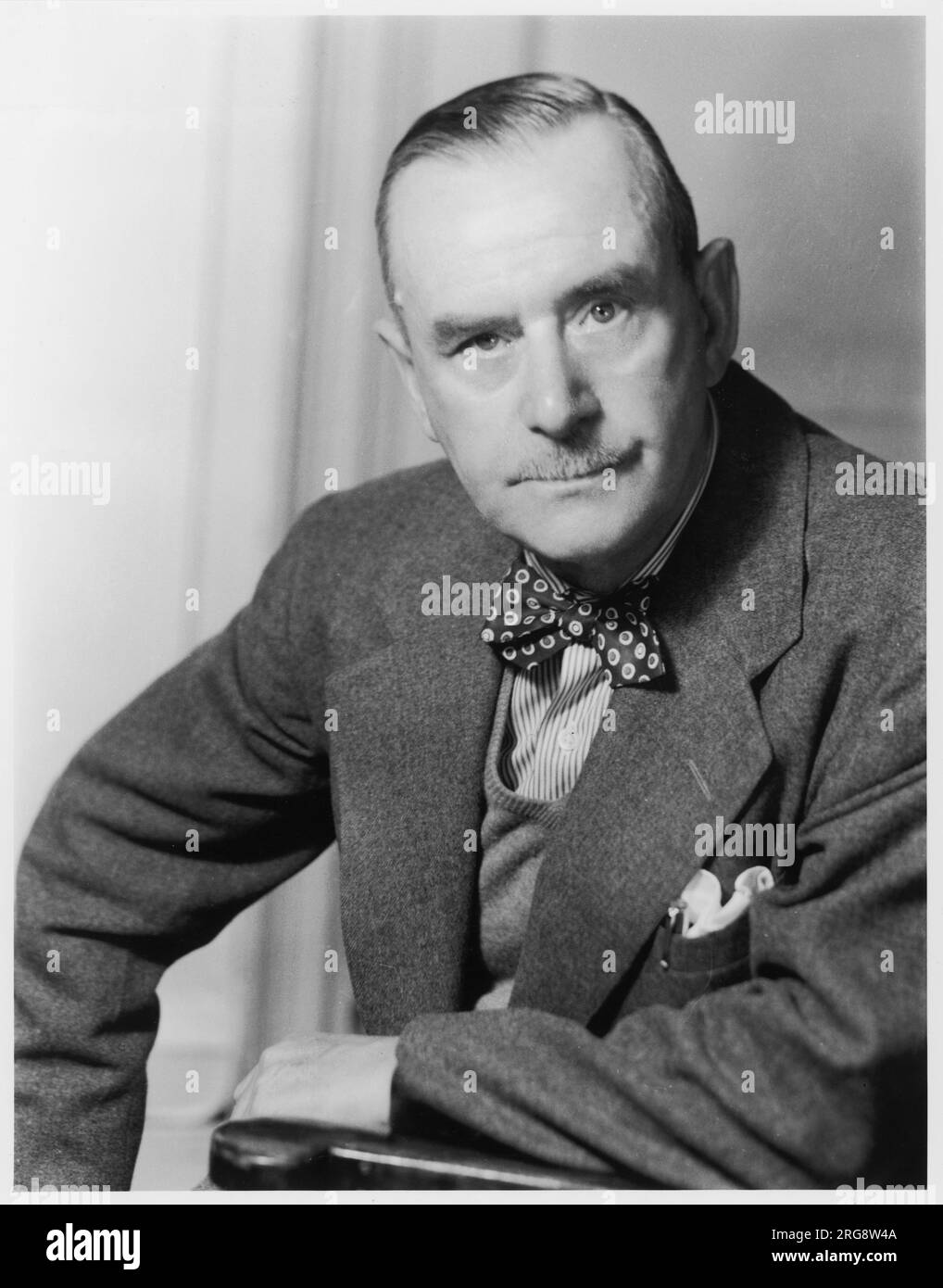 Thomas mann writer hi-res stock photography and images - Alamy