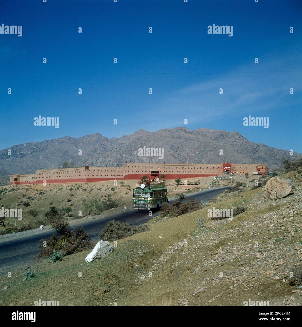 Pakistan railways hi-res stock photography and images - Alamy