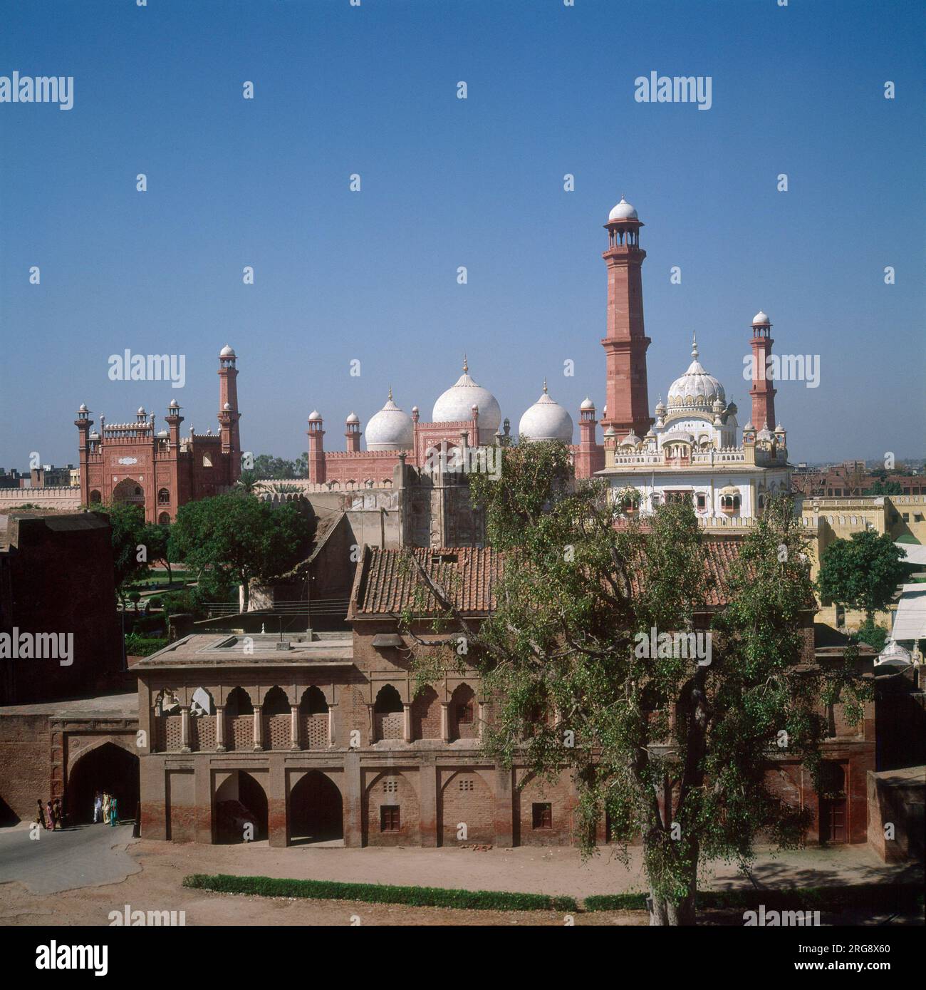 A view of Lahore with the BADSHAHI MOSQUE, one of the largest mosques ...