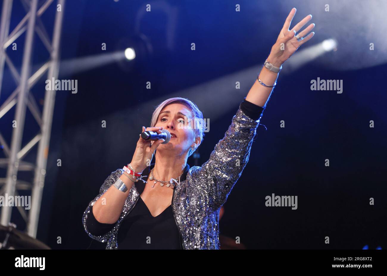 Alison Wheeler of the band The South during their performance at ...