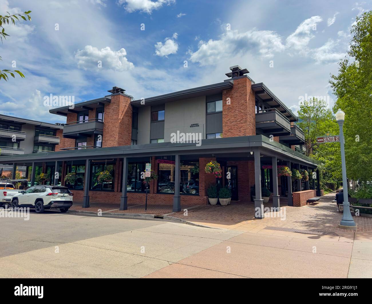 Aspen square hi-res stock photography and images - Alamy