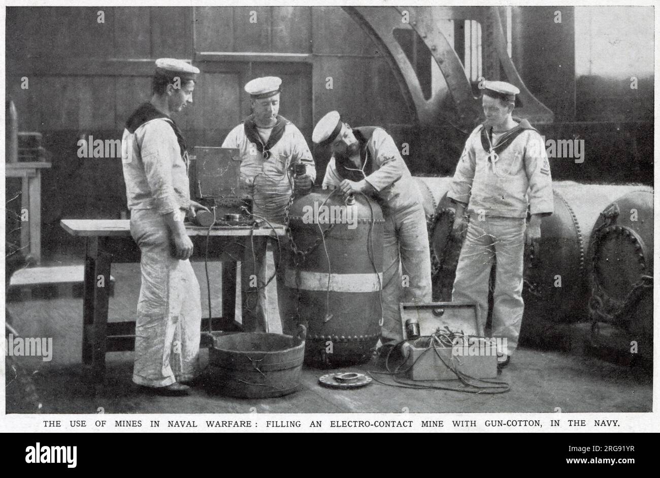 Electro contact mine hi-res stock photography and images - Alamy