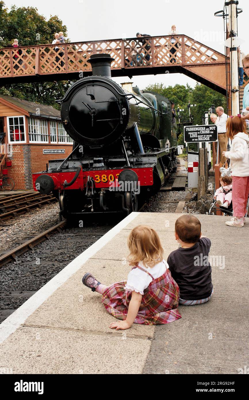 Gwr steam locomotive hi-res stock photography and images - Alamy