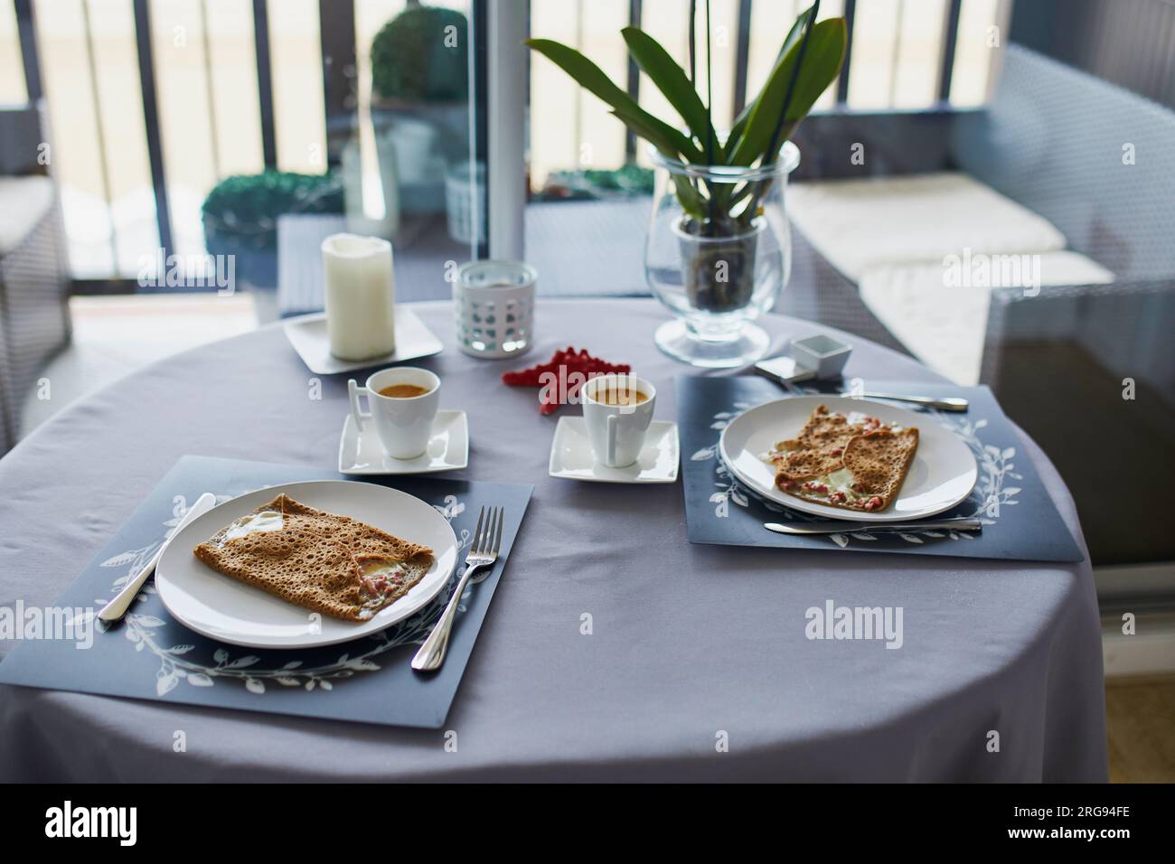 Breakfast cafe normandy hi-res stock photography and images - Alamy